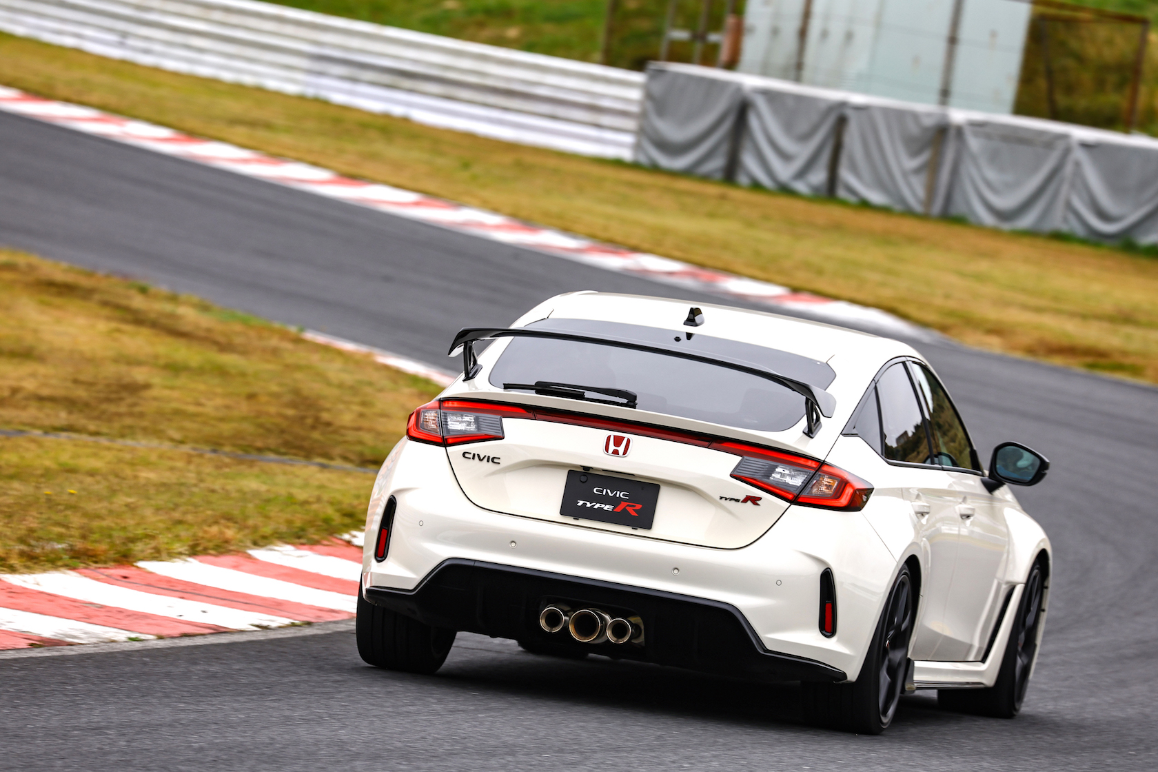 In The Hot Seat: New Honda Civic Type R Tested - Carlist