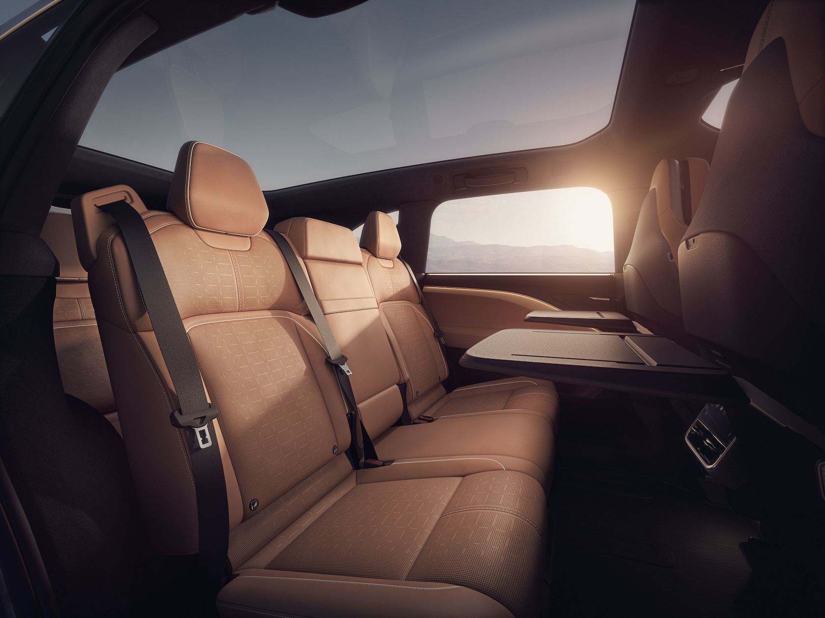 Lucid Motors Unveils New Gravity Electric SUV: Coming In 2024 - Carlist