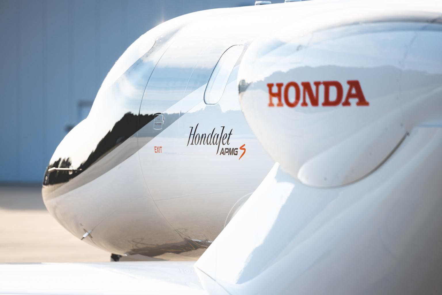 Honda Aircraft Company Debuts New HondaJet Upgrade - Carlist